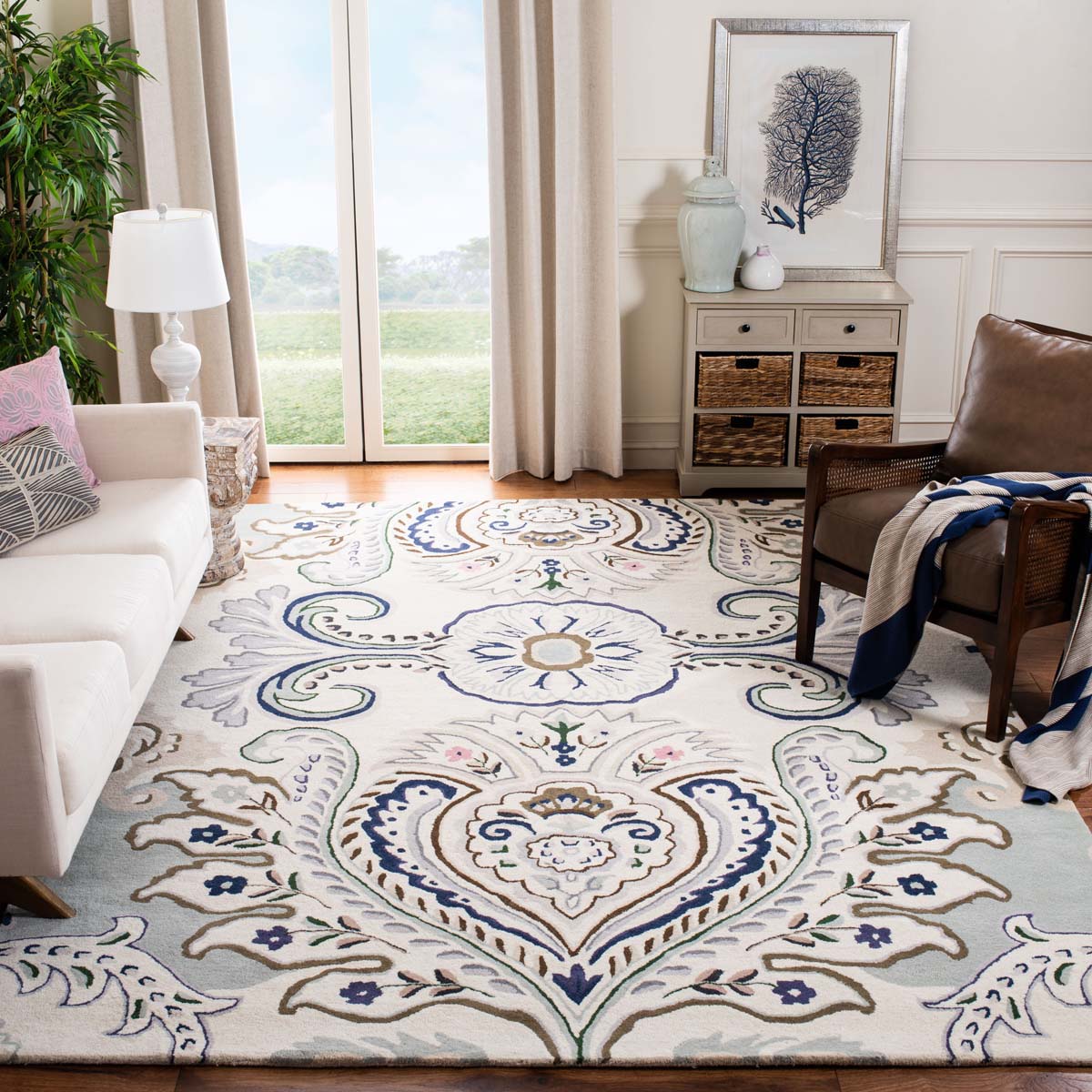 Safavieh Bella Rug Collection BEL118M - Ivory / Blue