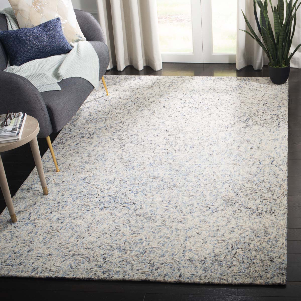 Safavieh Renaissance Rug Collection REN677A - Blue / Ivory